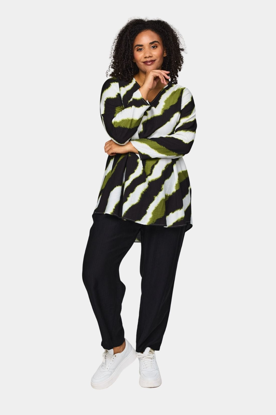 Emilie skjorte fra Studio i petroleum – Happy Eve